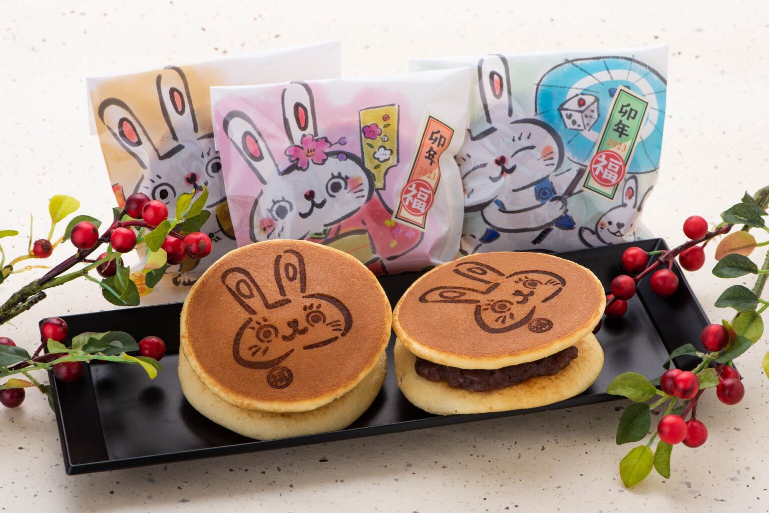 【西武池袋本店】元日イベント 七福神によるお出迎えと「迎春どら焼き」振舞い | Foooood