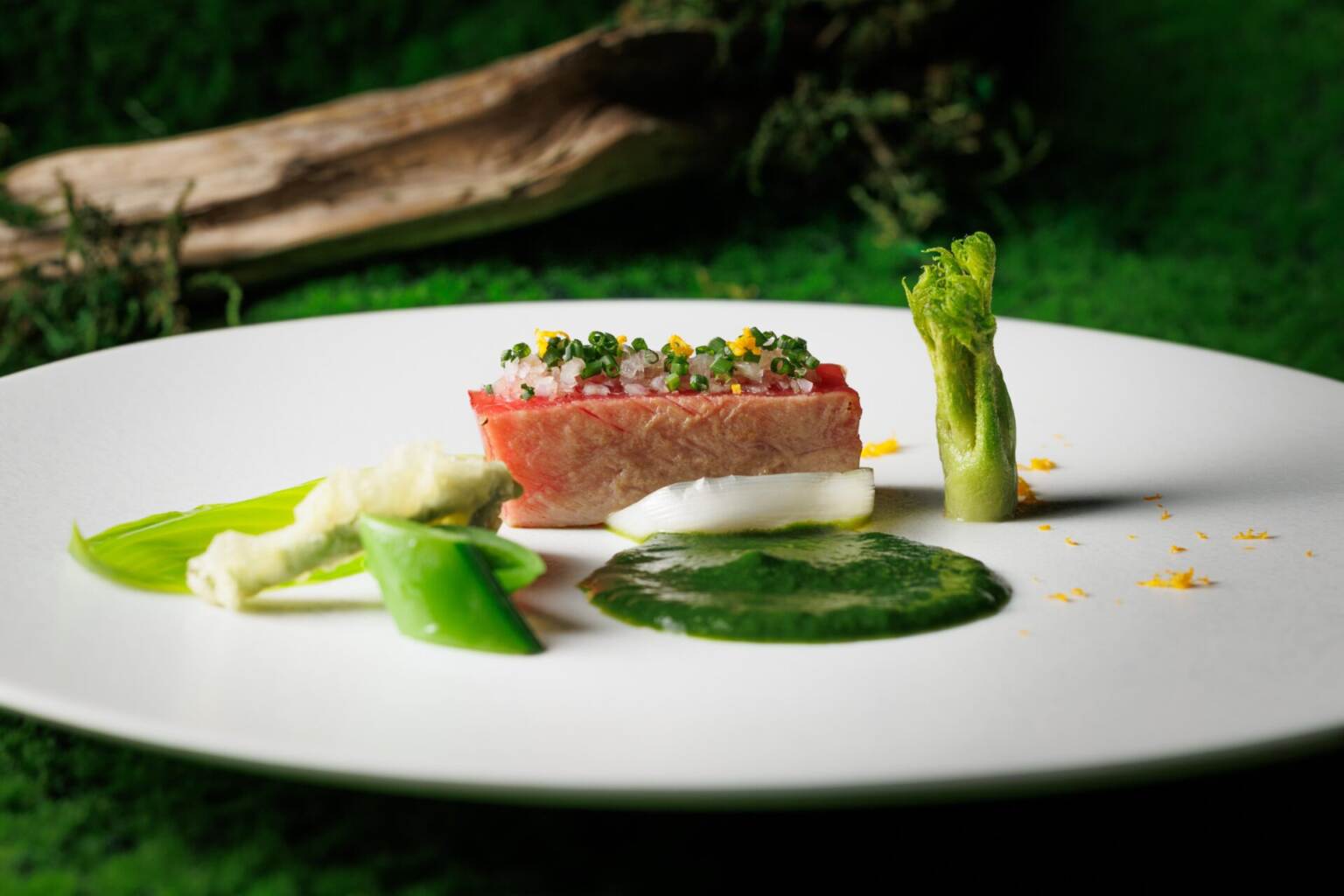 【大阪・肉フレンチ LA VIE 1923】ジャンルを超えた豪華食材の饗宴！マグロ・雲丹との新たなコンビネーションで魅せる新たな型破りフレンチNeo Genrelessコースが登場 | Foooood