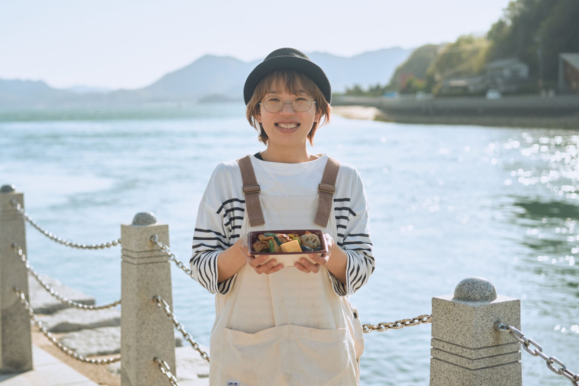 4/25瀬戸田にショップハウス第一弾が完成。1階はお惣菜屋と食のセレクトショップに！ 1階はお惣菜・お弁当屋兼食のセレクトショップ「ひ、ふ、み」、2階はSOIL Setodaの客室が3室 ...