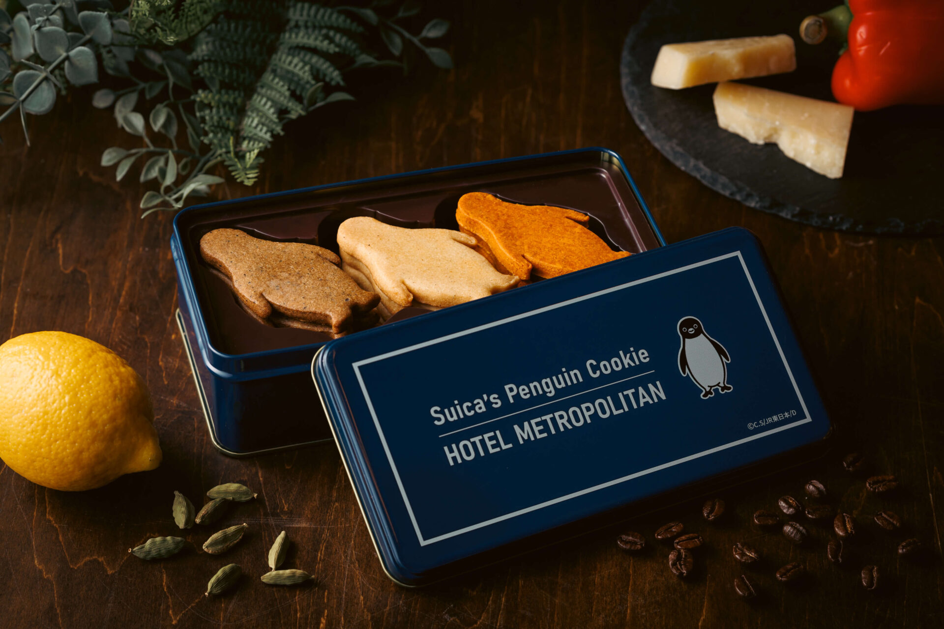 【ホテルメトロポリタン エドモント】待望の再販決定！「Suicaのペンギン 大人のクッキー ＜ネイビー缶＞」9月1日(金) 11時よりJRE MALLで販売開始 | Foooood
