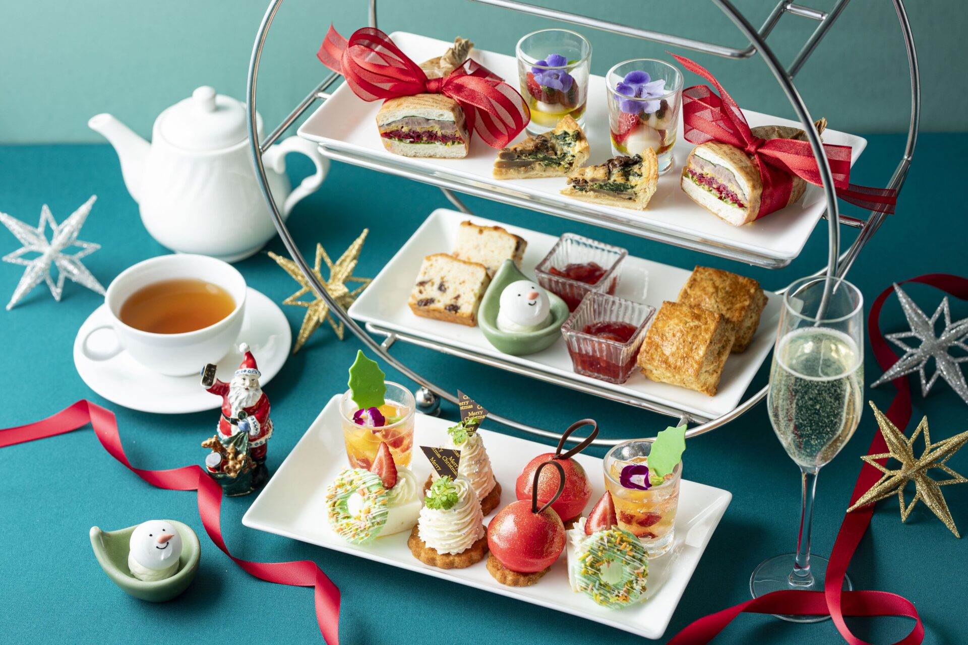 小田急ホテルセンチュリーサザンタワー 「クリスマスアフタヌーンティー」 2023年11月1日（水）から12月25日（月）まで | Foooood