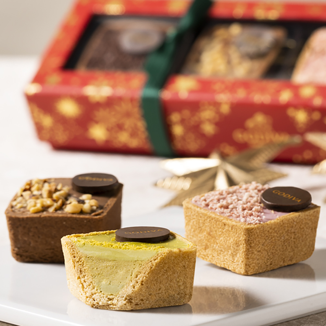 まるでタルトのようなチョコレート。ホリデーの装いで発売。「ゴディバ タルトショコラ」 | Foooood